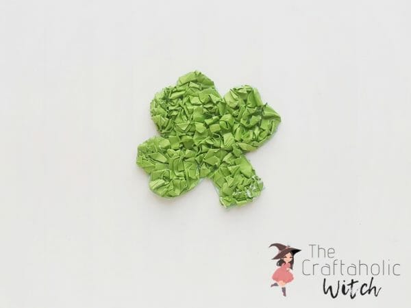 Paper Shamrock - St. Patrick's Day Craft | The Craftaholic Witch