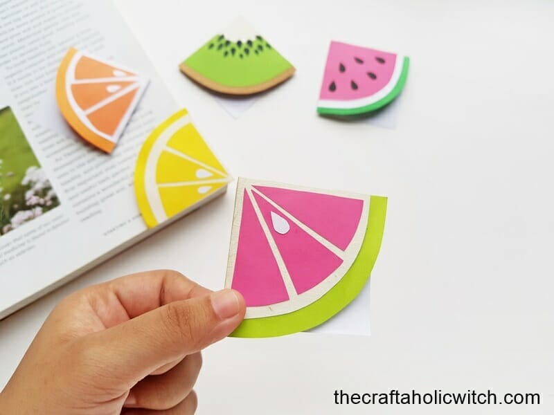 DIY Fruit Bookmarks (Summer Craft) | The Craftaholic Witch