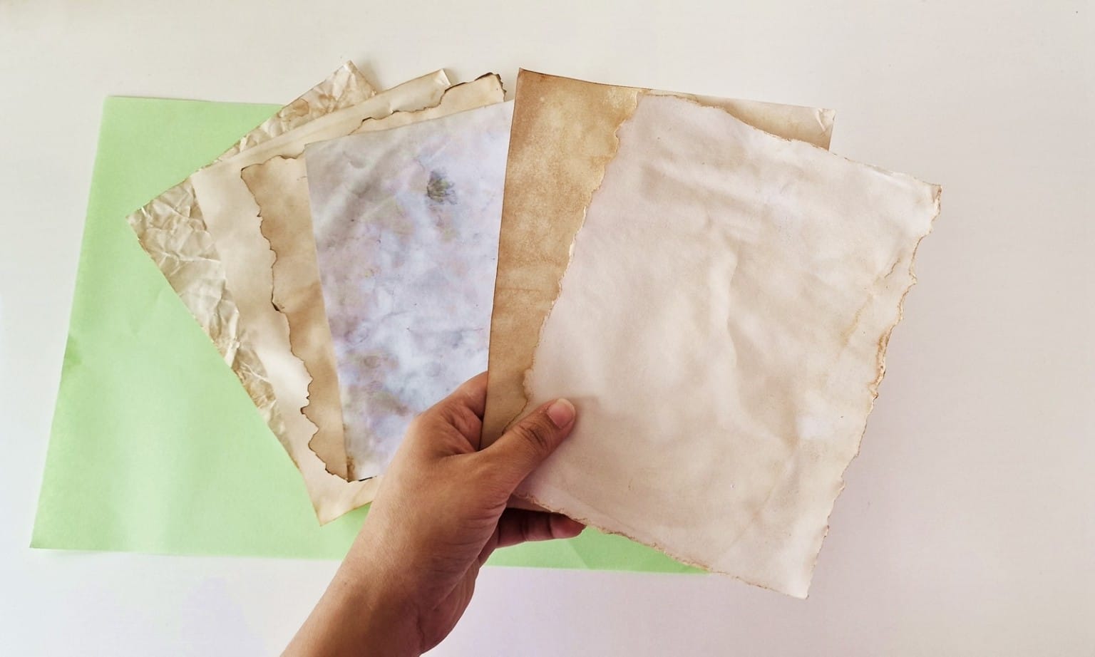 5 Methods to Make Paper Look Old (8 Distinct Aging Effects)
